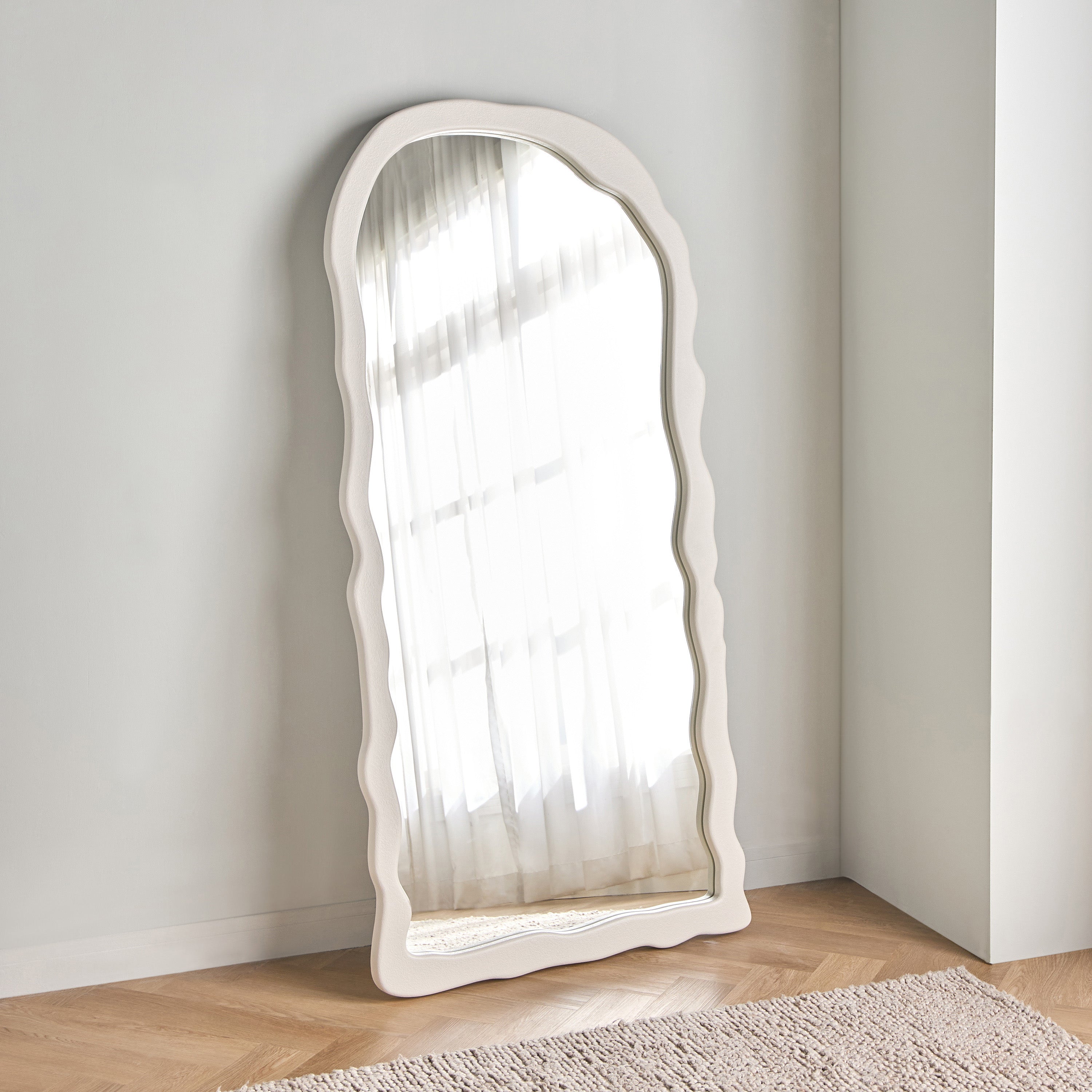 Ripple Mirror Stylish Modern Wall Decor for Elegant Homes